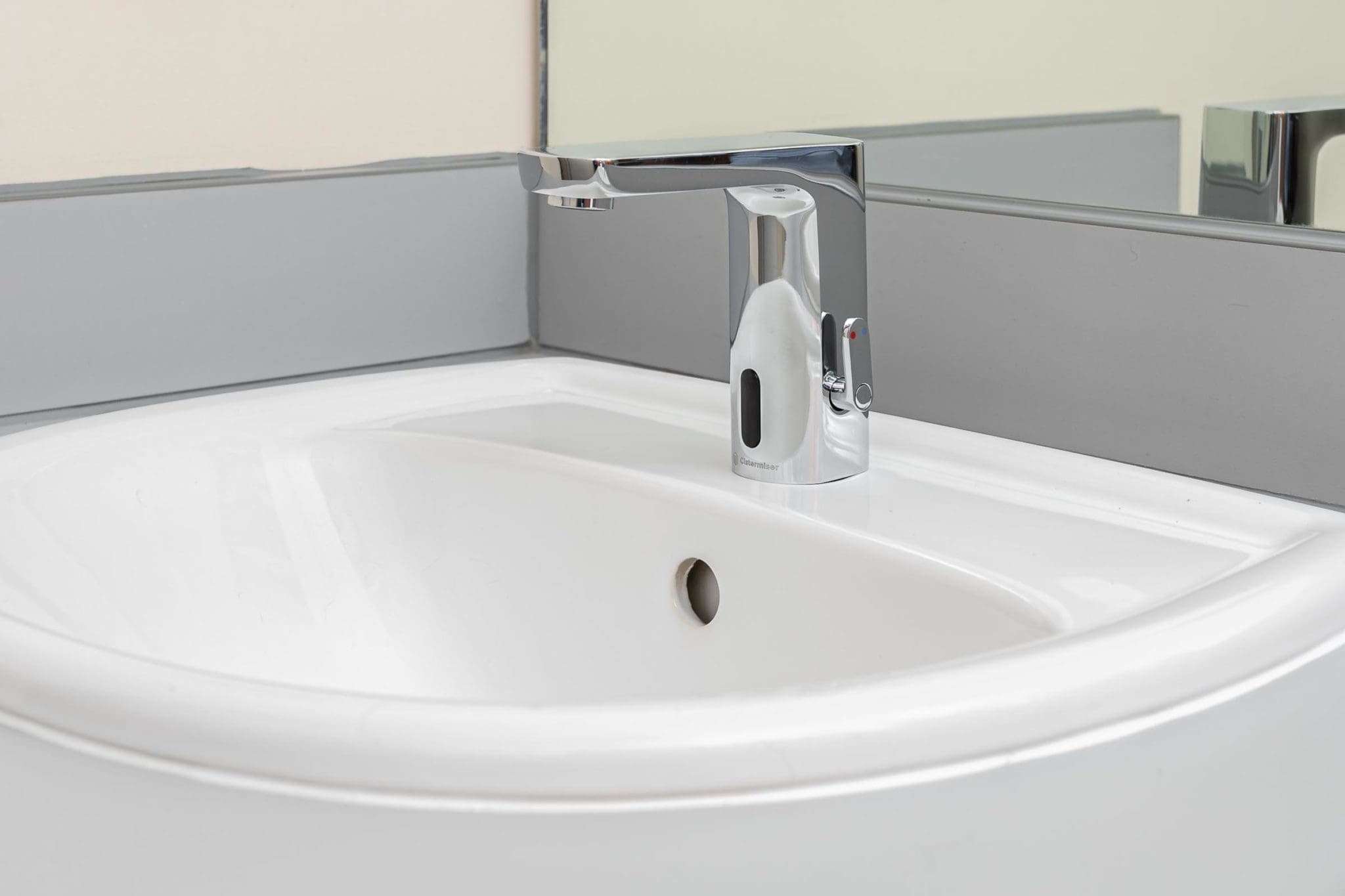 Vecta+ Sensor Mixer Tap No-Touch Hygienic Infrared Tap for Washbasins ...